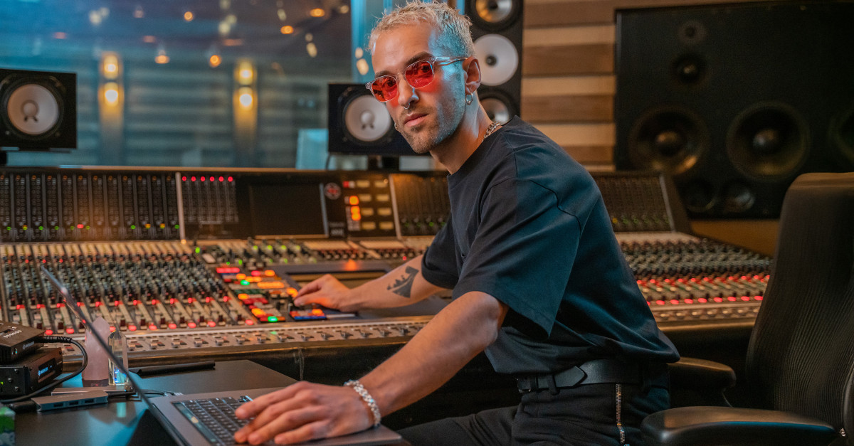 Outlet - Mix With The Masters