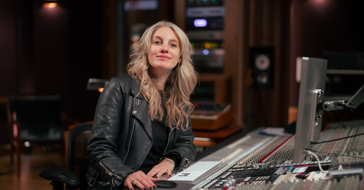 Moaning Lisa Smile Wolf Alice Inside the Track #84 - Videos - Mix With ...