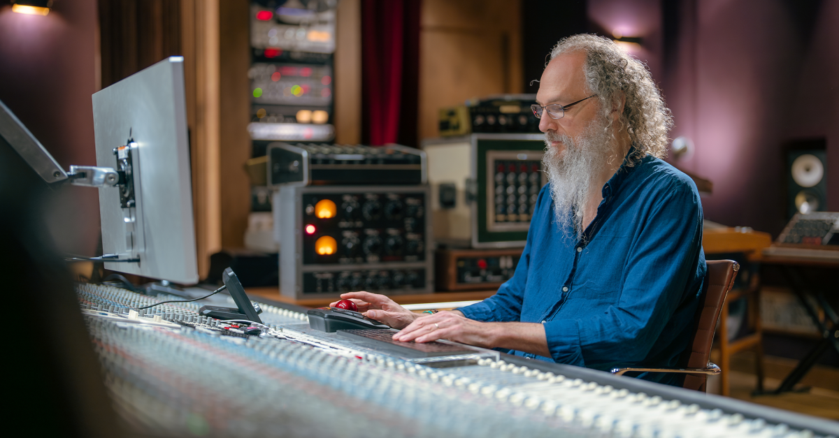 David Low Roar Inside the Track #113 - Videos - Mix with the Masters